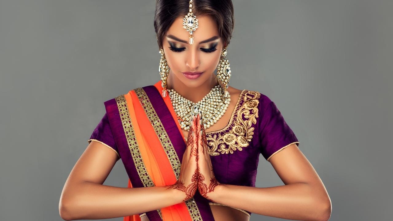 Namaste - The Meaning of Namaste - Yoga Pose Mastery